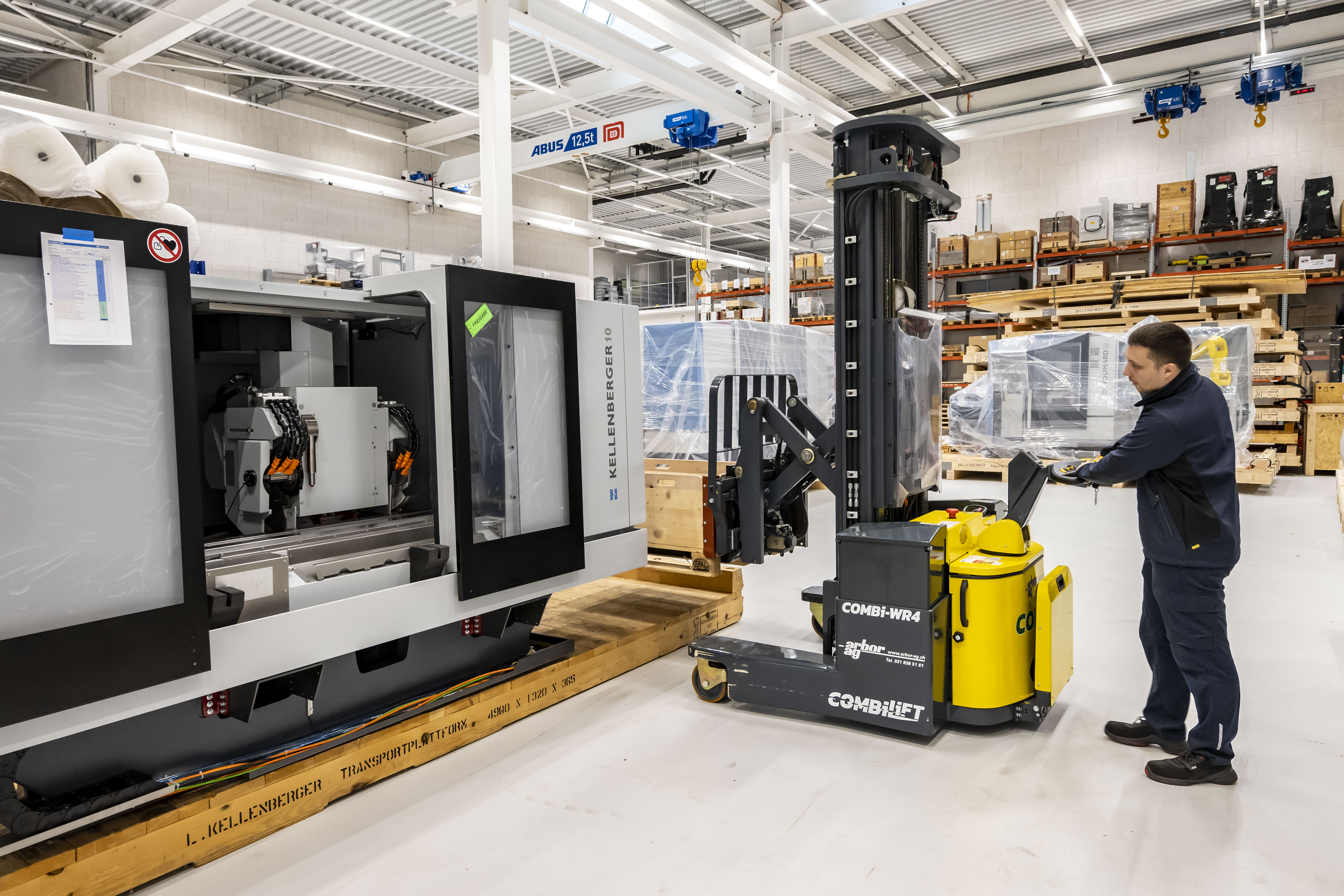 COMBILIFT WR4 effiziente Raumnutzung bei Kellenberger Switzerland AG