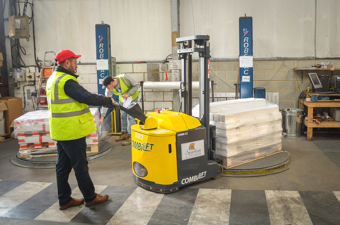 COMBILIFT gewinnt IFOY Award